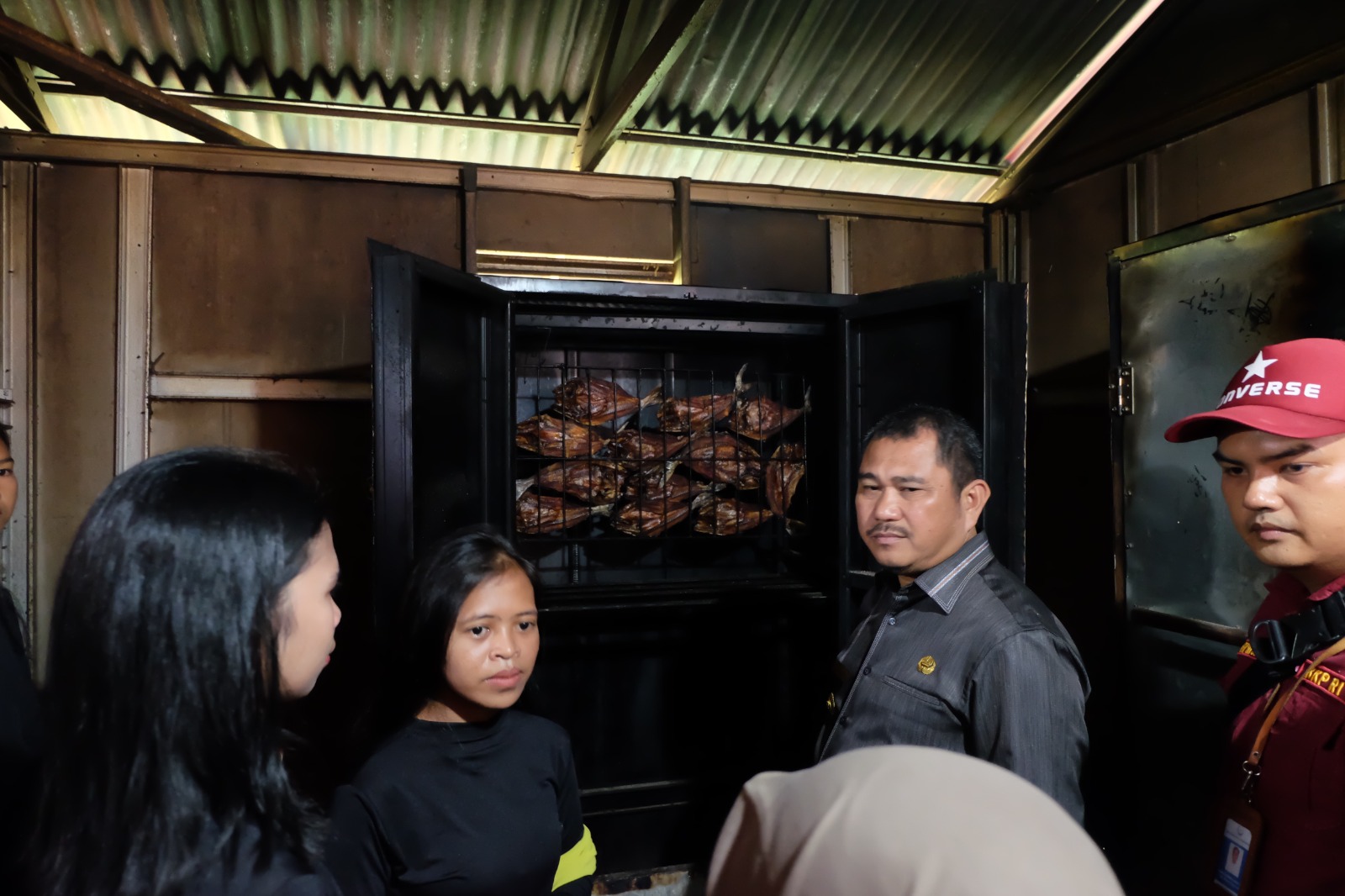Olahan Ikan Asap SAD Jadi Menu Makan Siang Saat Kunjungan Bupati Bungo ...
